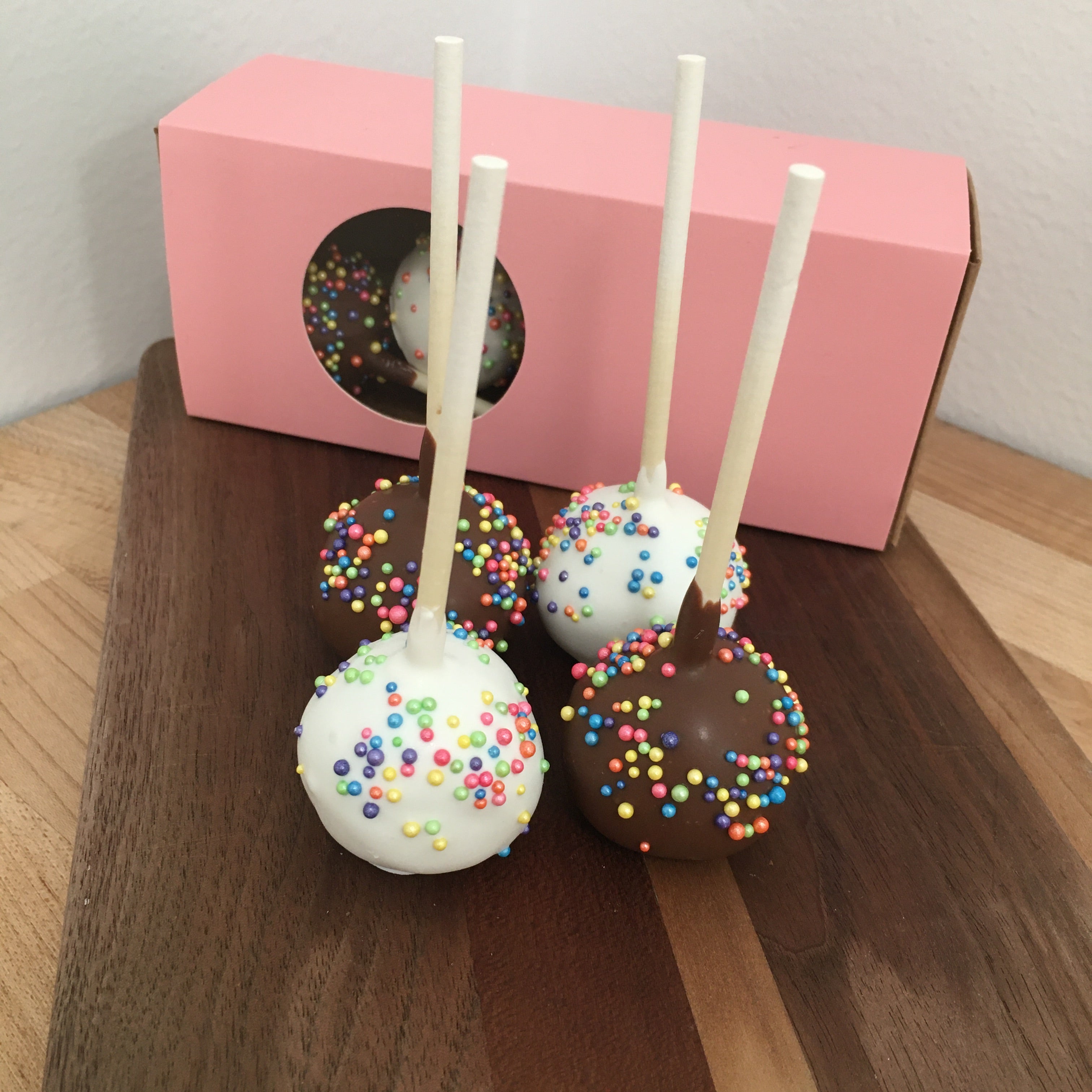 Easter Pre-Order - Cake Pop Gift Box | Knotty Pine Bakery