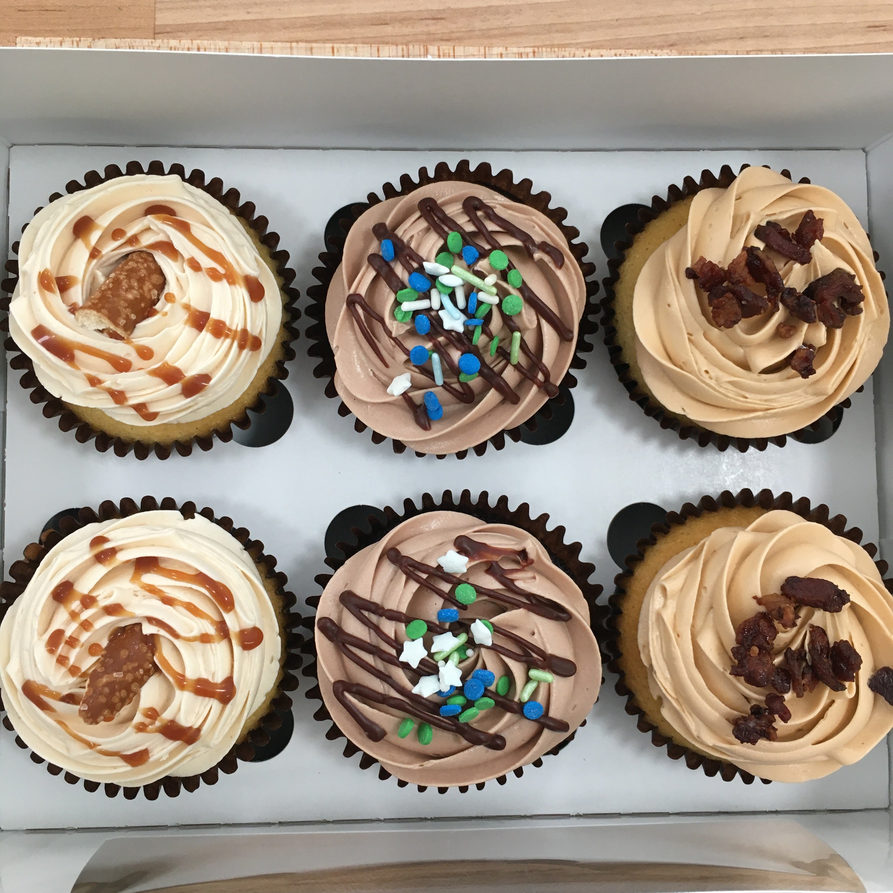 Father's Day Pre-Order - Cupcake Sampler | Knotty Pine Bakery